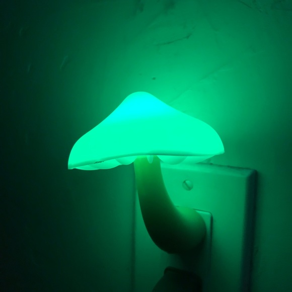 Bath | Magic Mushroom Psychedelic Night Light Yellow Rave Rainbow Led ...